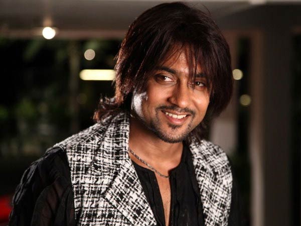 சூர்யாவின் சில வித்தியாசமான லுக்ஸ்!!! | Actor Surya Shivakumar In Different Looks - Tamil BoldSky