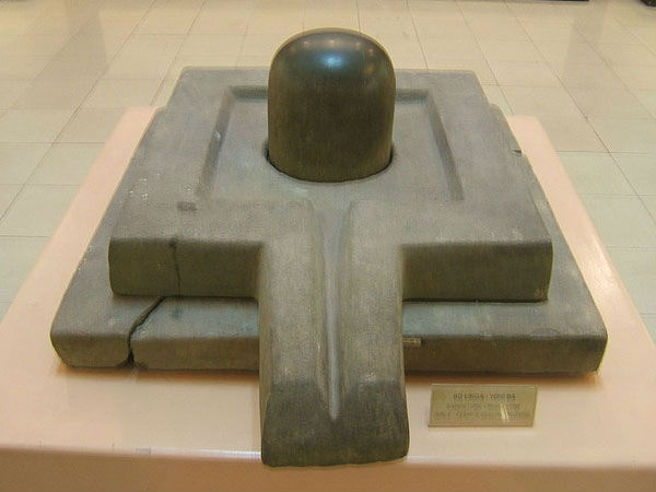 அட! சிவலிங்கத்துள் ஒளிந்து கொண்டிருக்கிற இந்த தத்துவம் பற்றி தெரியுமா ...