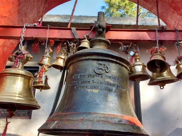 கோயில்ல எதுக்காக மணி அடிக்கிறாங்கன்ற உண்மை தெரியுமா? | What Is The ...