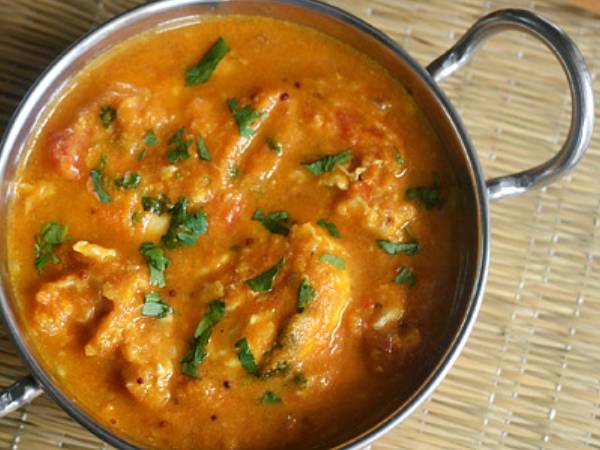 நாவூறும் ருசியான.. உடைத்த முட்டை குழம்பு | Udaitha Muttai Kulambu ...