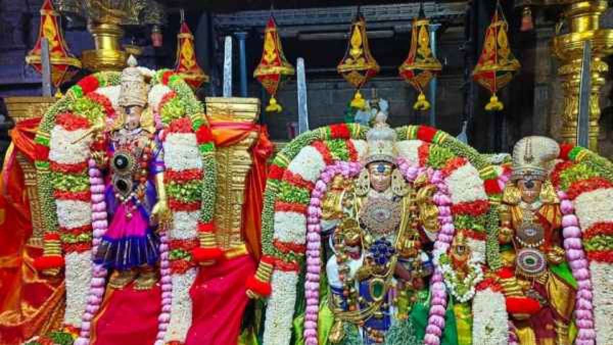 மதுரை சித்திரை திருவிழா 2023: பக்தர்களின் பாவங்களை போக்க தங்க ...