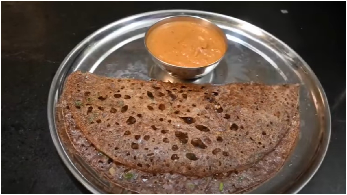 ராகியை வெச்சு எப்பவும் கூழ் செய்யாம.. ஒரு டைம் இப்படி தோசை செஞ்சு ...